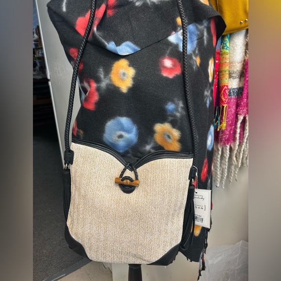 Jen & Co | Bags | Vonnie Straw Crossbody Bag With Tassels | Poshmark